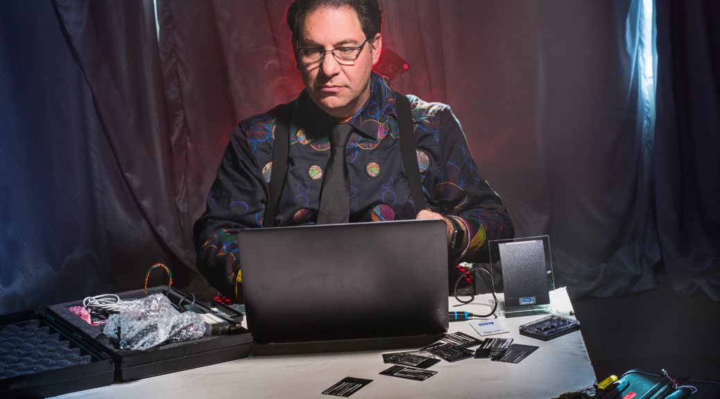 Em 'A arte de invadir' o hacker mais procurado do mundo revela os ...